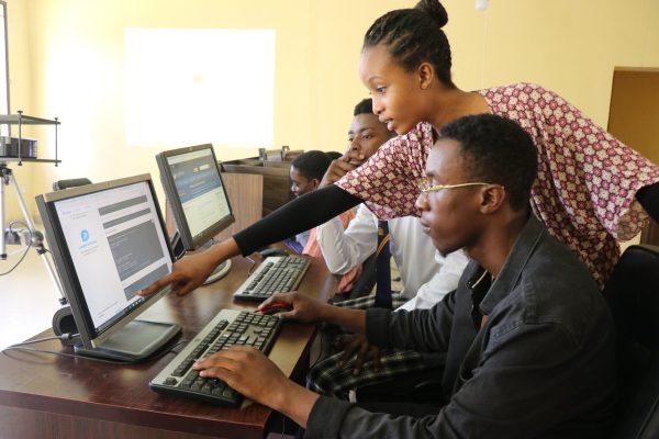 ABC académie - Soutien scolaire & informatique - Cours particuliers